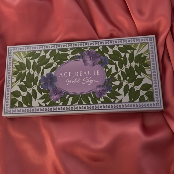 Ace Beaute | Makeup | Ace Beaute Violet Sage Eyeshadow Palette New In ...